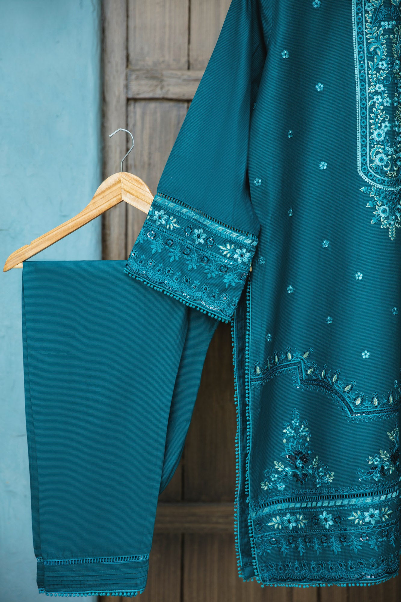 Shop Ayra - Premium Summer Collection at Zariya Clothing